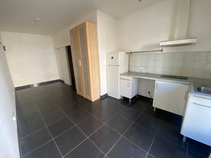 Appartement 1 pièce à louer - Casernes, Nîmes
