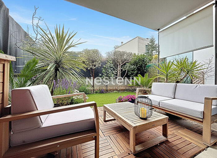 Appartement à vendre - Issy-les-Moulineaux, Les Epinettes, Le Fort, Les Hauts dIssy - 3 pièces - 2 chambres