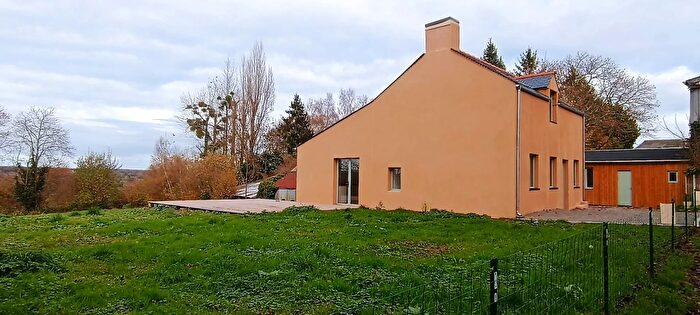 Maison à vendre - Bazouges-la-Pérouse - 6 pièces - 5 chambres