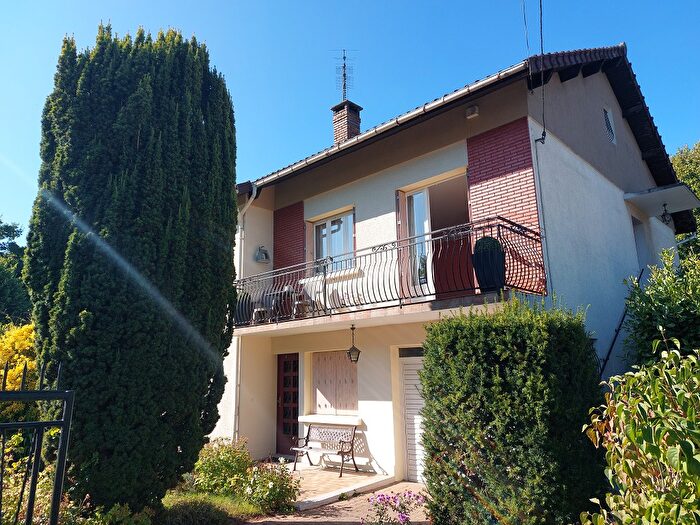 Boussy-Saint-Antoine : Maison 8 pièces à vendre