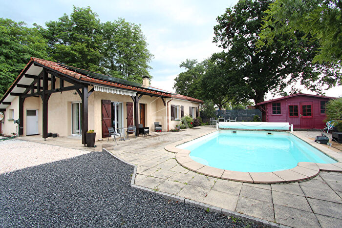 Maisons à vendre et appartements à louer - 1