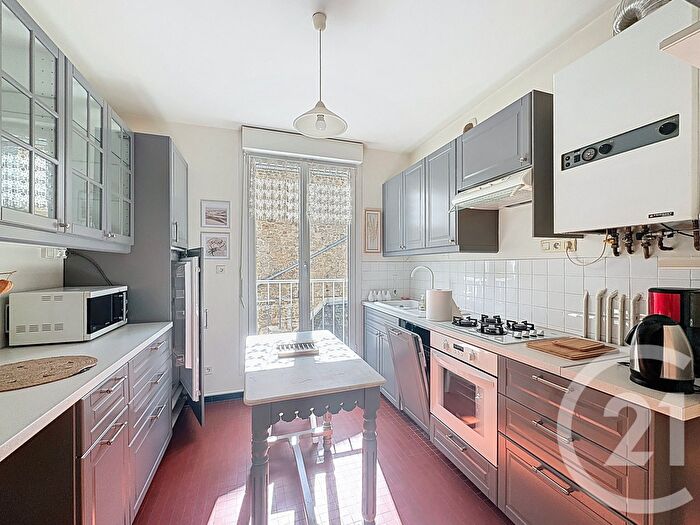 Appartement à louer - Guingamp - 4 pièces - 2 chambres