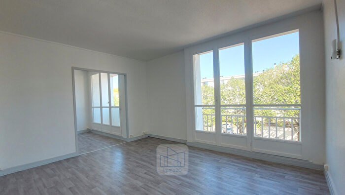Rezé, Château : Appartement 4 pièces à vendre