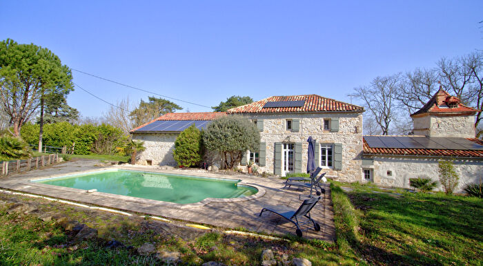Maison à vendre - Sérignac-sur-Garonne - 5 pièces - 4 chambres