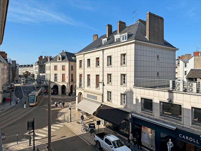 Appartement à louer - Bourgogne-Châtelet, Orléans - 5 pièces - 3 chambres