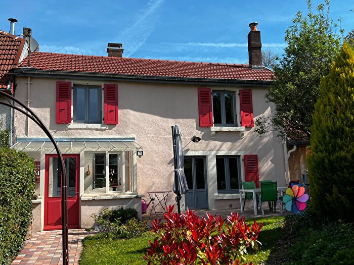 Voray-sur-l'Ognon : Maison 5 pièces à vendre