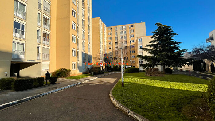 Appartement à vendre - Vitry-sur-Seine, Stalingrad - 4 pièces - 3 chambres