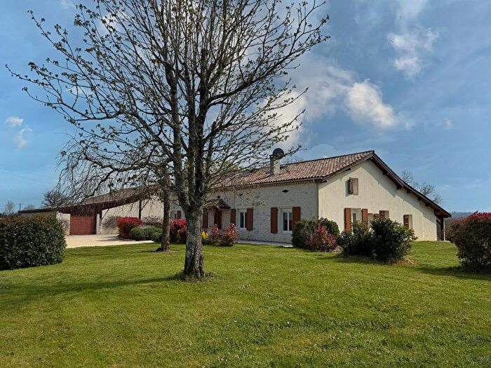 Maison à vendre - Cancon - 9 pièces - 5 chambres