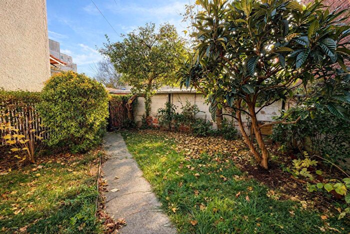Maison à louer - Jaures-Litolff, Bois-Colombes - 3 pièces - 2 chambres
