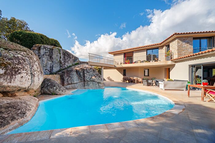 Maison à vendre - Porto-Vecchio - 10 pièces - 8 chambres