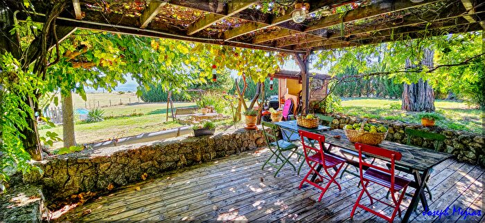 Maison à vendre - Saint-Romain-de-Lerps - 11 pièces - 6 chambres