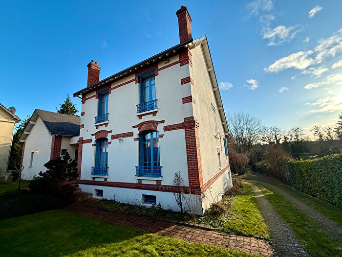 Maison à vendre - Nonancourt - 9 pièces - 6 chambres