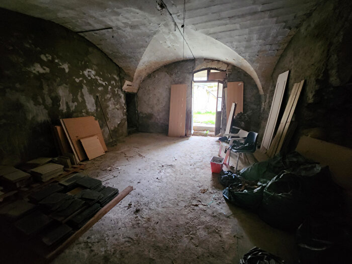 Appartement à vendre - Uzès - 2 pièces - 1 chambre