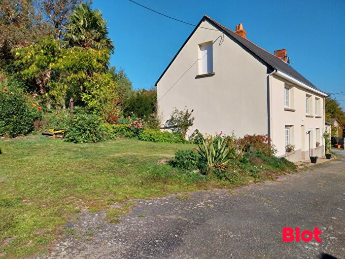 Maison à vendre - Mouais - 6 pièces - 4 chambres