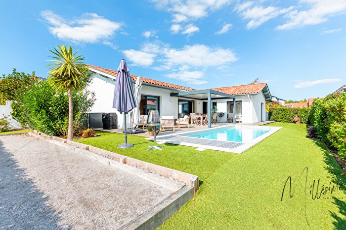 Maison 5 pièces à Arbonne, à vendre