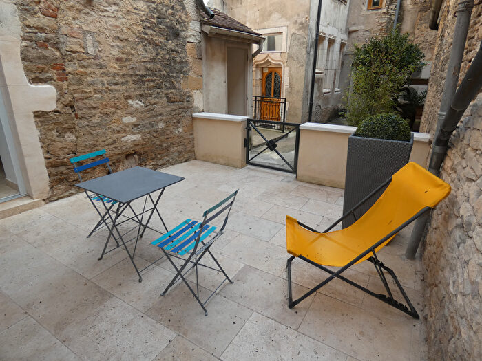 Appartement 1 pièce à Beaune, Centre-ville, à louer