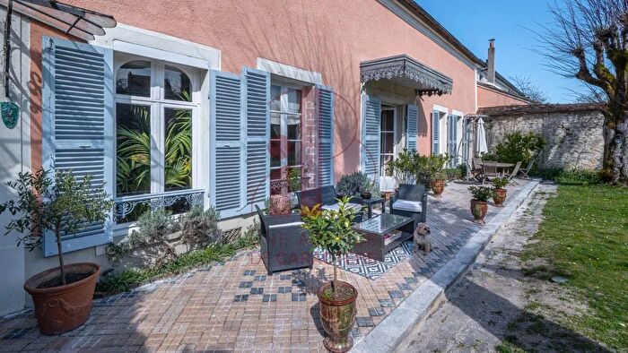 Maison à vendre - Thomery - 8 pièces - 4 chambres