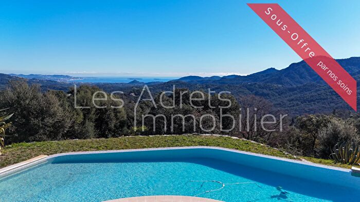 Maison à vendre - Les Adrets-de-lEstérel - 6 pièces - 3 chambres