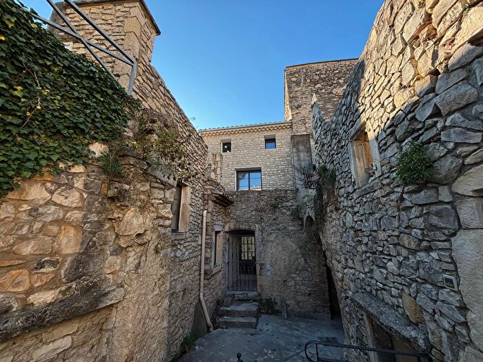 Appartement à louer - Sauzet - 3 pièces - 2 chambres