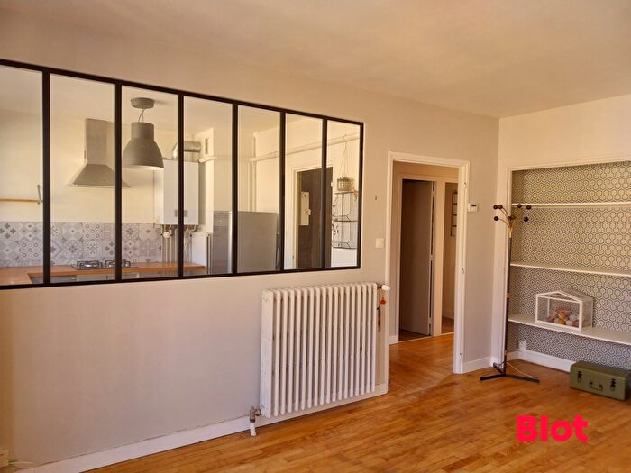 Quartiers Ouest, Bourg l'Evesque : Appartement 3 pièces à vendre