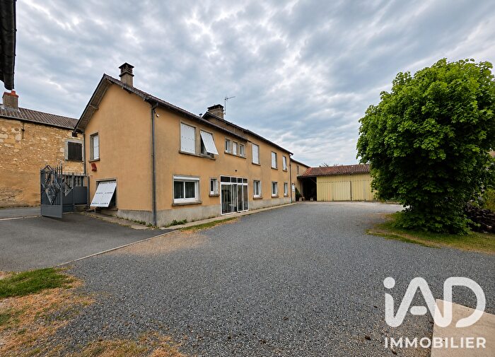 Le Puy-Notre-Dame - Maison 5 pièces à vendre