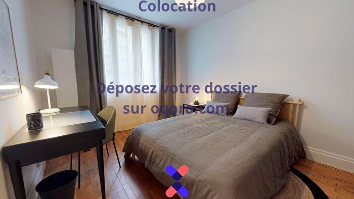 Appartement à louer - Saint Louis, Lyon ème - 4 pièces - 3 chambres