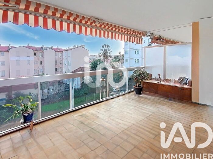 Appartement à vendre - Menton, Hôtel de Ville, Vieille Ville, Musée, Madone, Carnolès - 3 pièces - 2 chambres