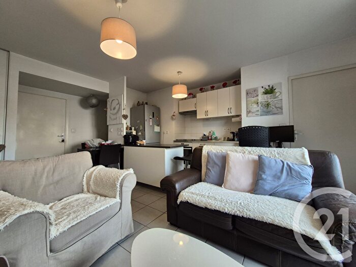 Appartement à vendre - Villefranche-sur-Saône, Ouest - 3 pièces - 2 chambres