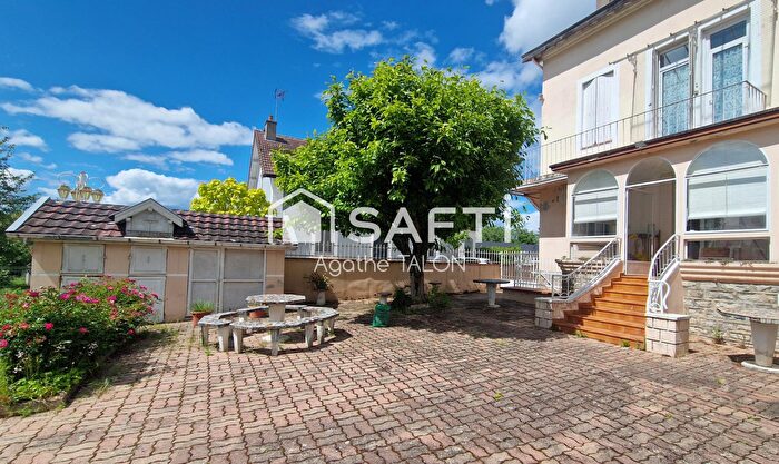 Maison 9 pièces à Montceau-les-Mines, Bellevue, à vendre