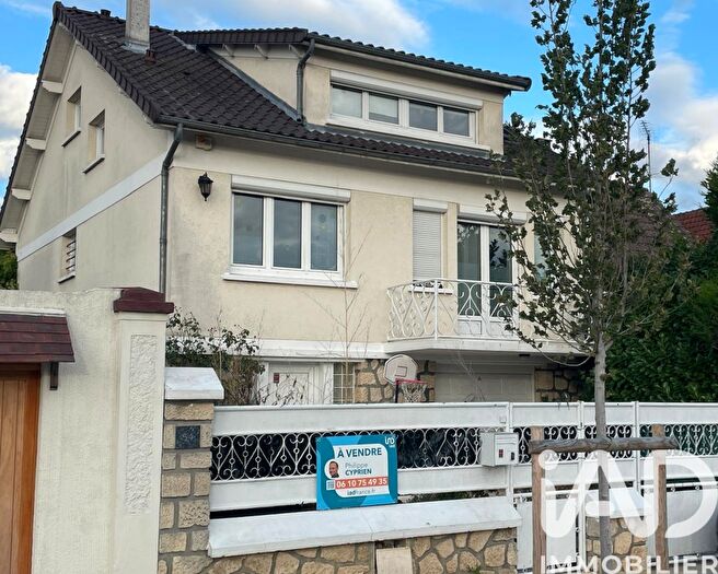 Maison à vendre - Ormesson-sur-Marne - 5 pièces - 5 chambres