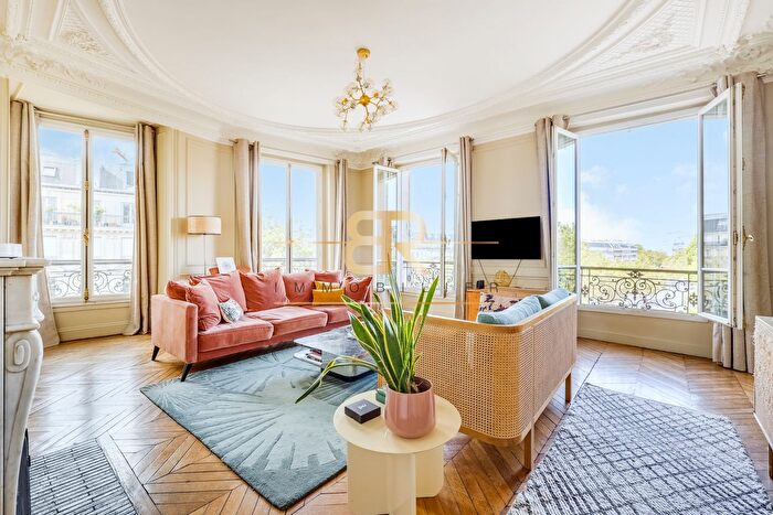Paris 10ème, Château d'Eau, Lancry : Appartement 5 pièces à vendre