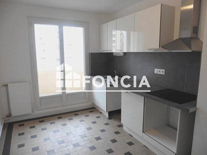 Appartement à louer - Allies-Clos dOr, Grenoble - 3 pièces - 2 chambres