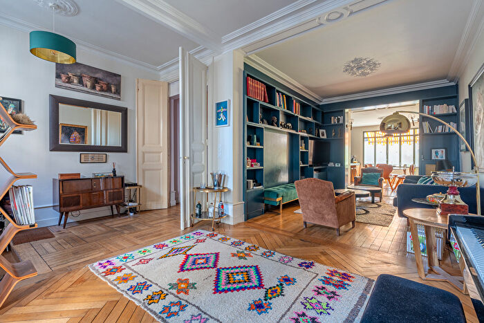 Tours, Centre-ville : Maison 7 pièces à vendre