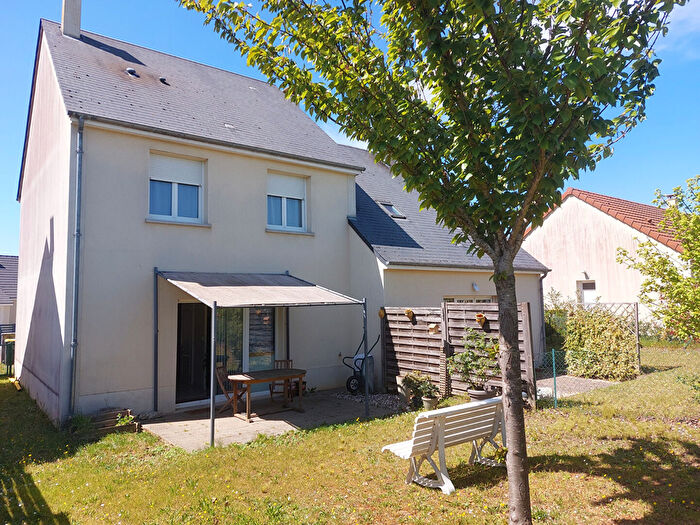 Maison 4 pièces à La Chapelle-Saint-Ursin, à vendre