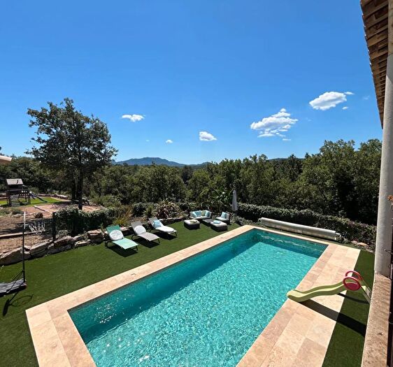 Maison à vendre - Tourves - 8 pièces - 5 chambres