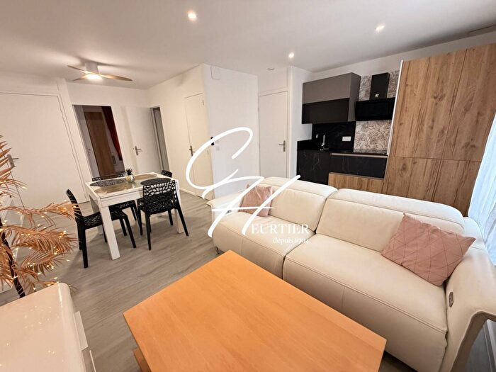 Berriat-Ampere, Grenoble - Appartement 2 pièces à louer