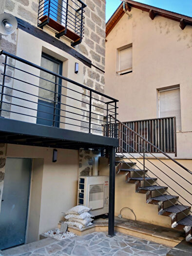 Appartement à louer - Brive-la-Gaillarde, Centre-ville, Pont Cardinal, Champanatier - 4 pièces - 3 chambres