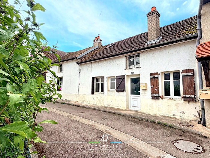 Mirebeau-sur-Bèze : Maison 4 pièces à vendre