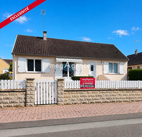 Beaumont-sur-Sarthe : Maison 4 pièces à vendre
