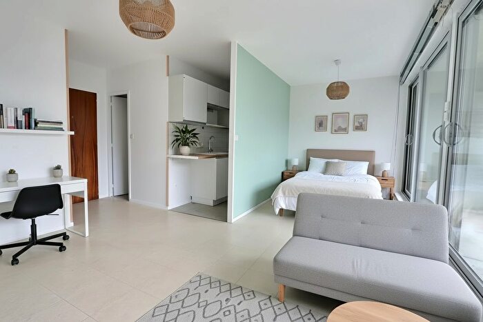 Appartement à louer - Chamalières, Jean-Jaurès, Galoubies - 1 pièce