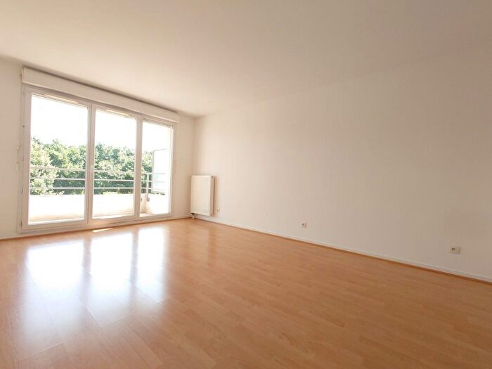 Appartement à louer - Noisy-le-Grand, Centre-ville - 3 pièces - 2 chambres