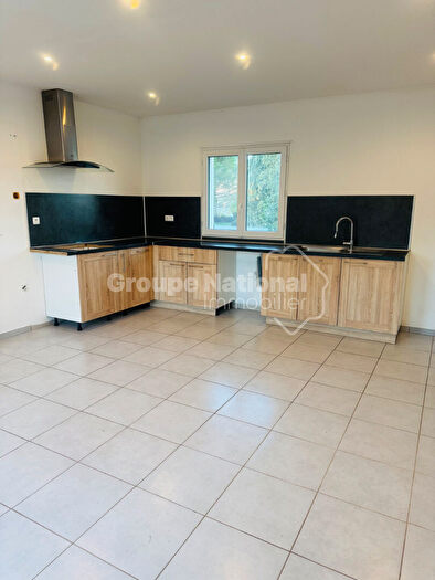 Maison à vendre - Gignac-la-Nerthe - 7 pièces - 5 chambres