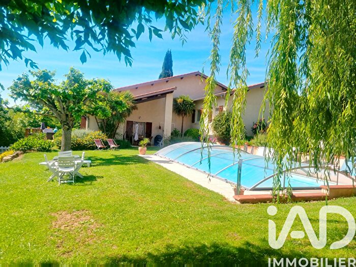 Maison à vendre - LIsle-Jourdain - 7 pièces - 5 chambres