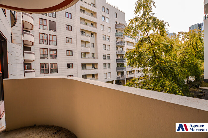 Appartement à vendre - Courbevoie, Gambetta, La Défense - 2 pièces - 1 chambre