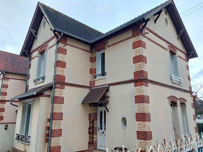 Conches-en-Ouche : Maison 4 pièces à louer