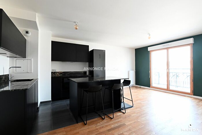 Appartement 2 pièces à Colombes, Stade, à louer