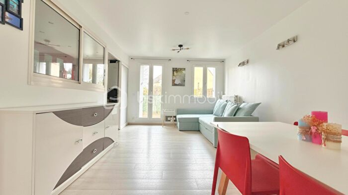 Appartement à vendre - Torcy, Torcy - 3 pièces - 2 chambres