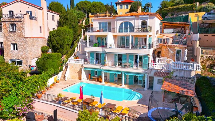 Maison à vendre - Villefranche-sur-Mer - 9 pièces - 8 chambres