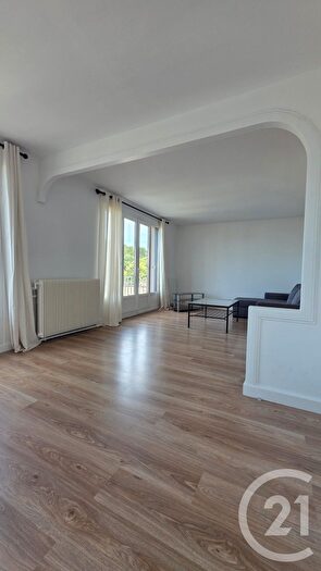 Avon, Terrasses, Valvins : Appartement 4 pièces à louer