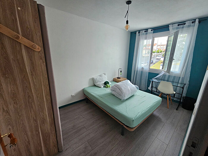 Appartement à louer - Clermont-Ferrand, Saint-Jacques - 1 pièce